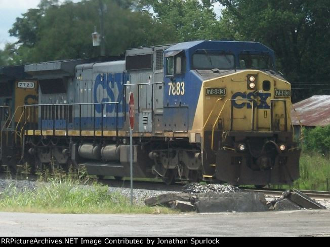 CSX 7883, front and engineer's side view